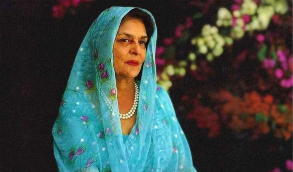 Pilgrimage With Swami Narasiṅgha – Part 3: Śrī Śrī Rādhā-Govinda Mandira